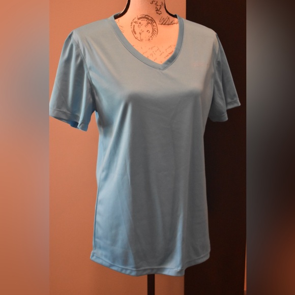 Tesla | Swim | Never Worn Teal Rash Guard W Loop To Hold Down To Shorts ...